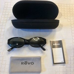 Revo | Poshmark